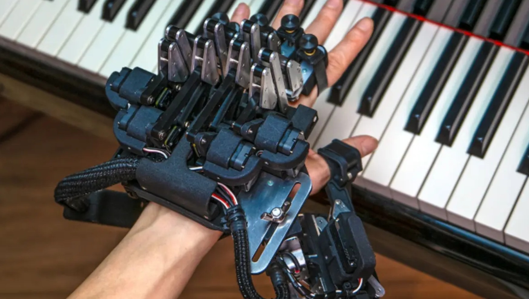 When Practice Stagnates Robotic Training For Pianists Piano Street Magazine 